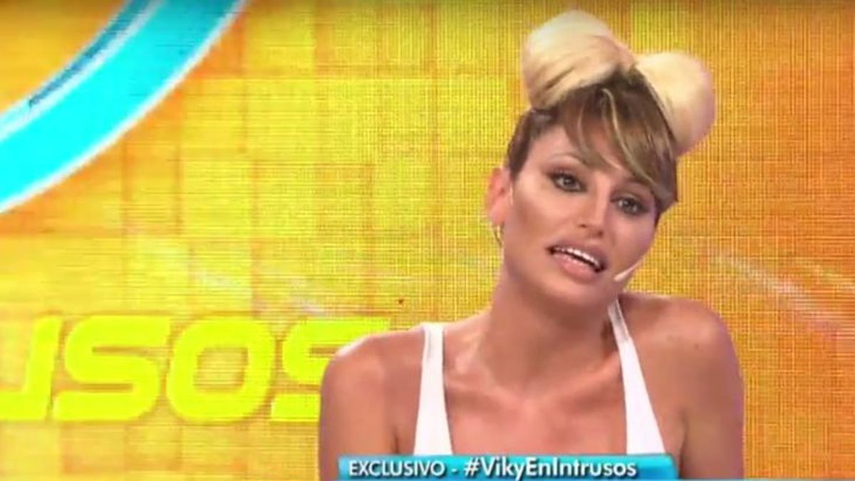 Xipolitakis se presentó oficialmente como Vicky Mouse: La felicidad es ...