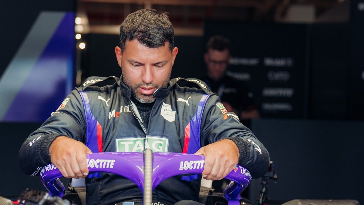 Video: el Kun Agüero debutó en la Fórmula E y su equipo le realizó un ...