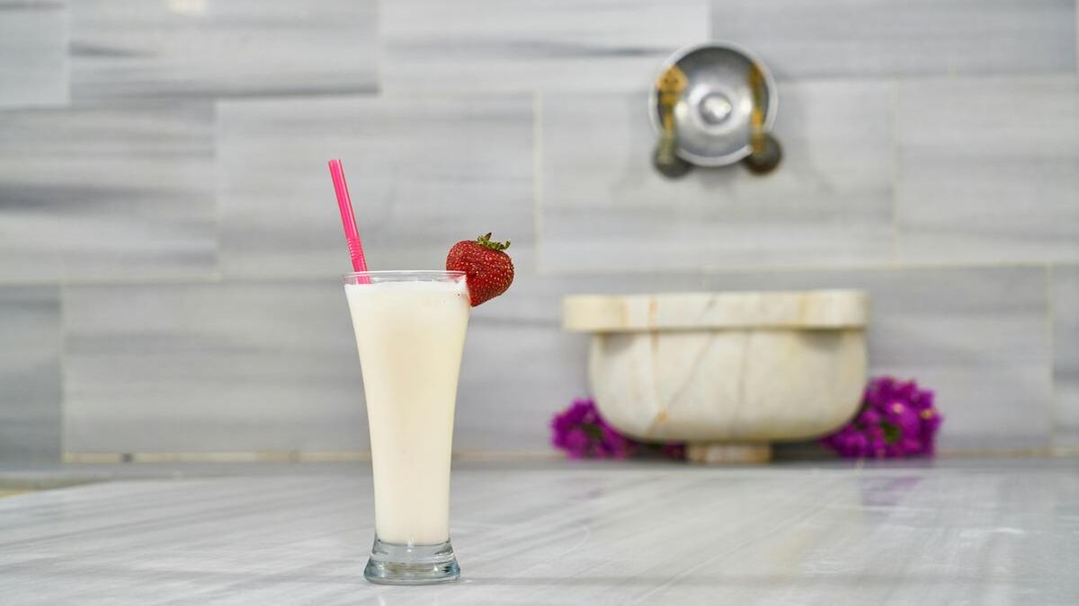 El batido mágico rejuvenecedor que previene el malestar estomacal