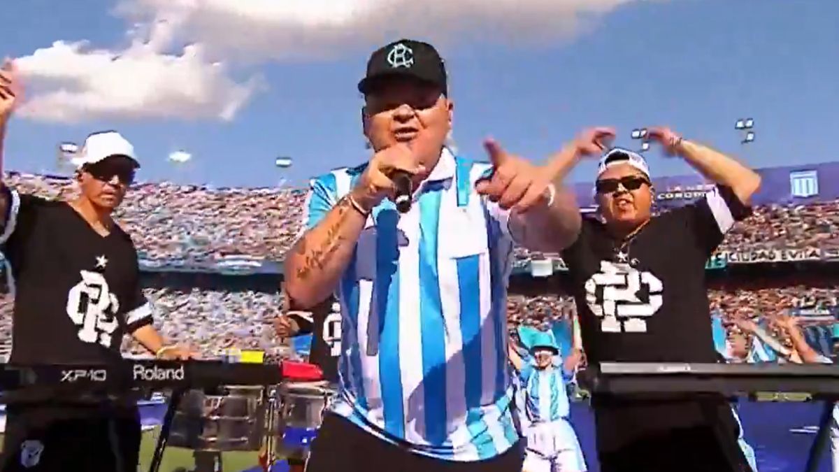 Así fue el show de El Pepo en la previa de la final de Racing-Cruzeiro