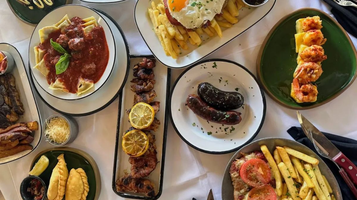 El BODEGÓN BARATO de Buenos Aires con una TORTILLA RELLENA de ...