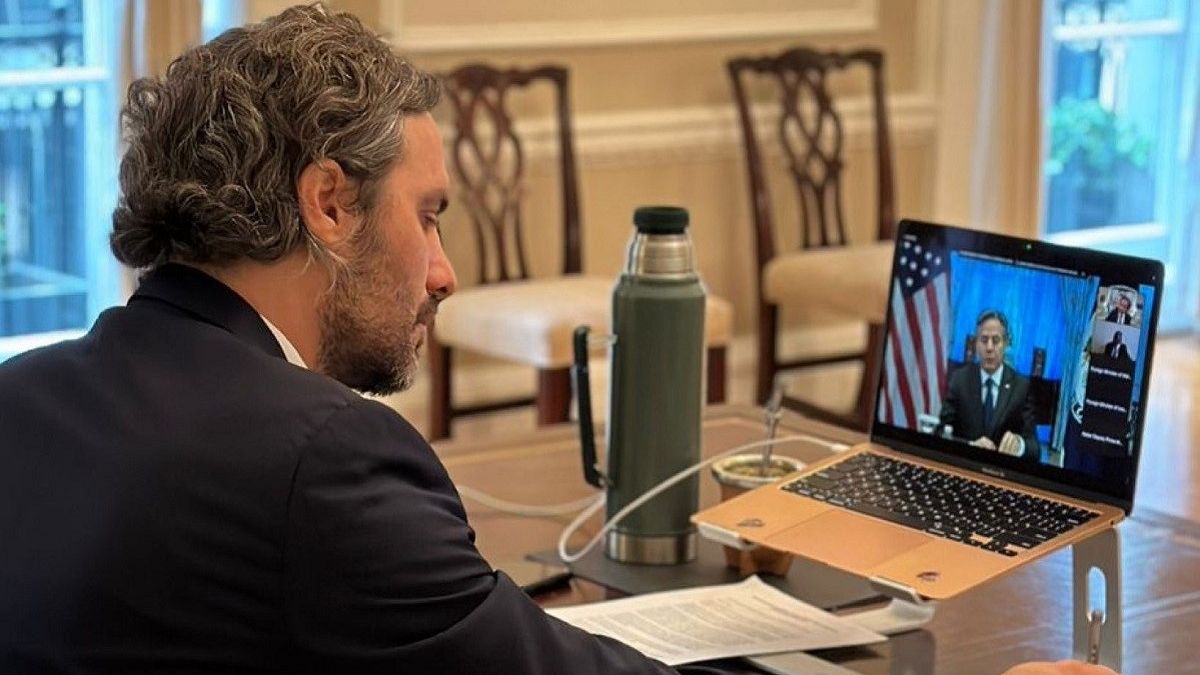 Santiago Cafiero participó de una reunión con Zelenski y afirmó que el ...