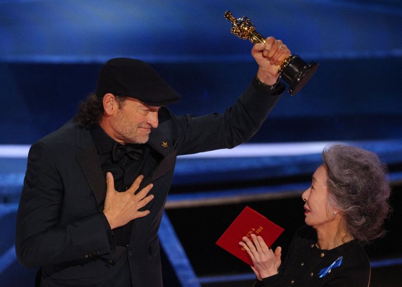 Video: el emocionante discurso con señas de Troy Kotsur, el primer ...