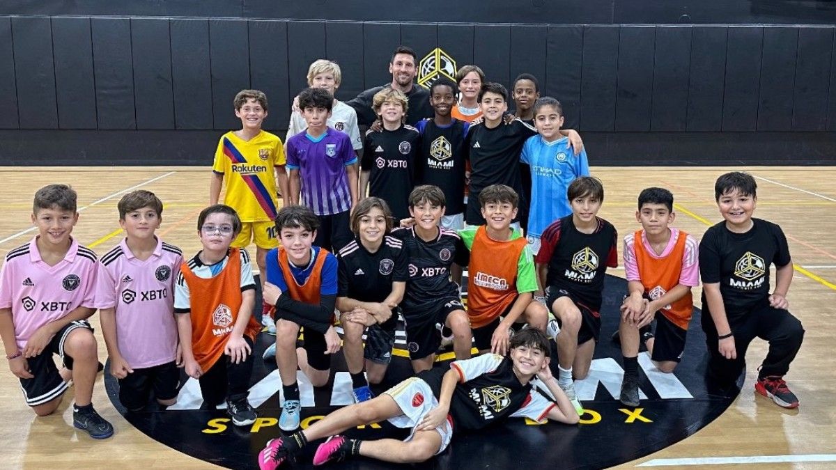 Messi acompañó a Thiago a un cumpleaños y tuvo un particular gesto que ...