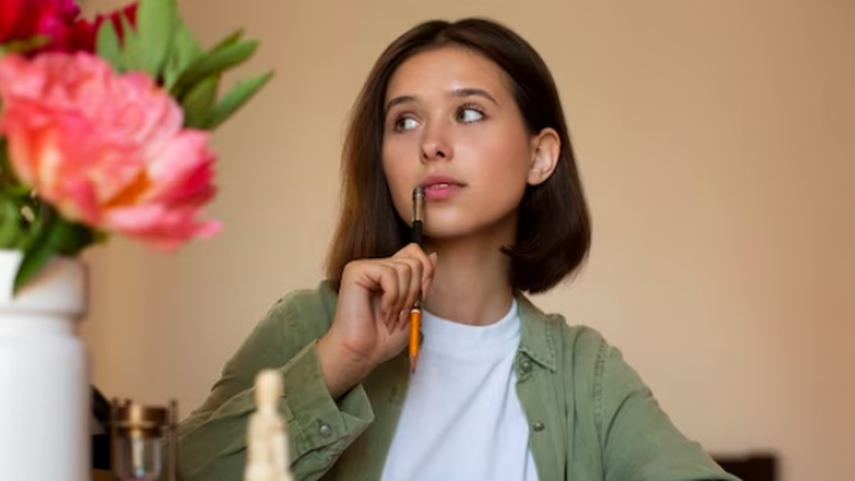 Grafología: así escribe la letra M una persona orgullosa y altanera