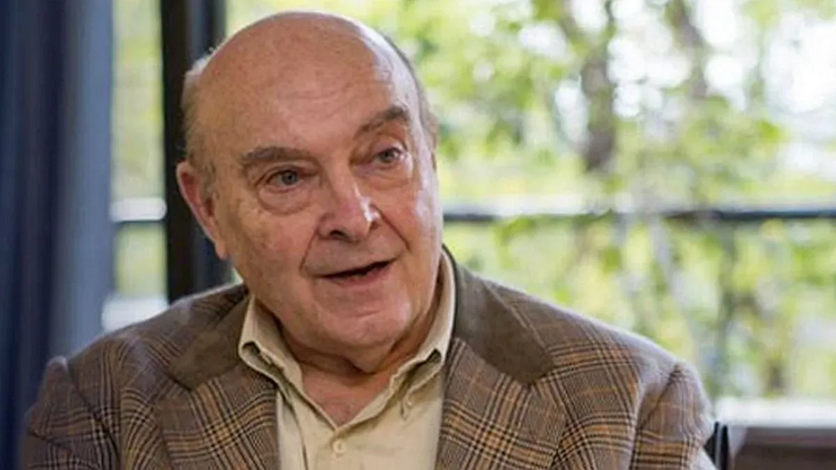 Domingo Cavallo advirtió que el Gobierno sugiere que el cepo no se ...