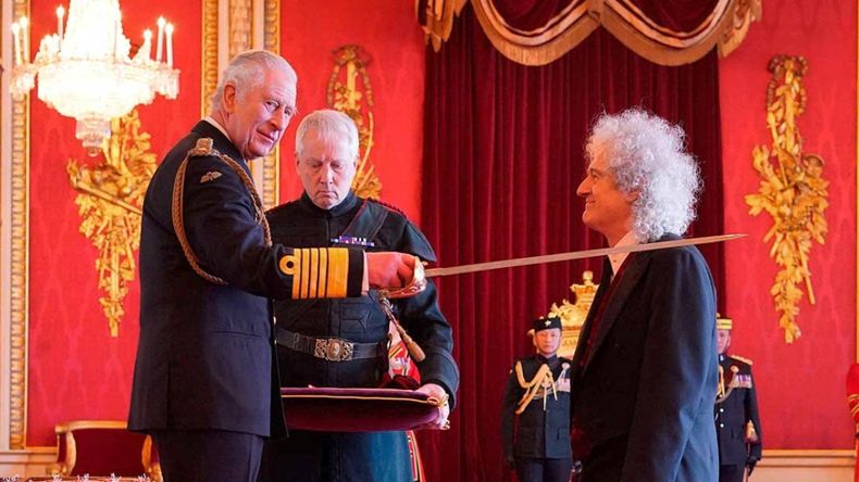 Brian May, el histórico guitarrista de Queen, fue nombrado caballero ...