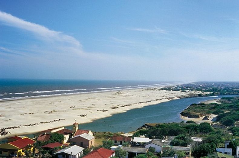 Cómo es Barra del Chuy, el balneario uruguayo que tiene alojamientos ...