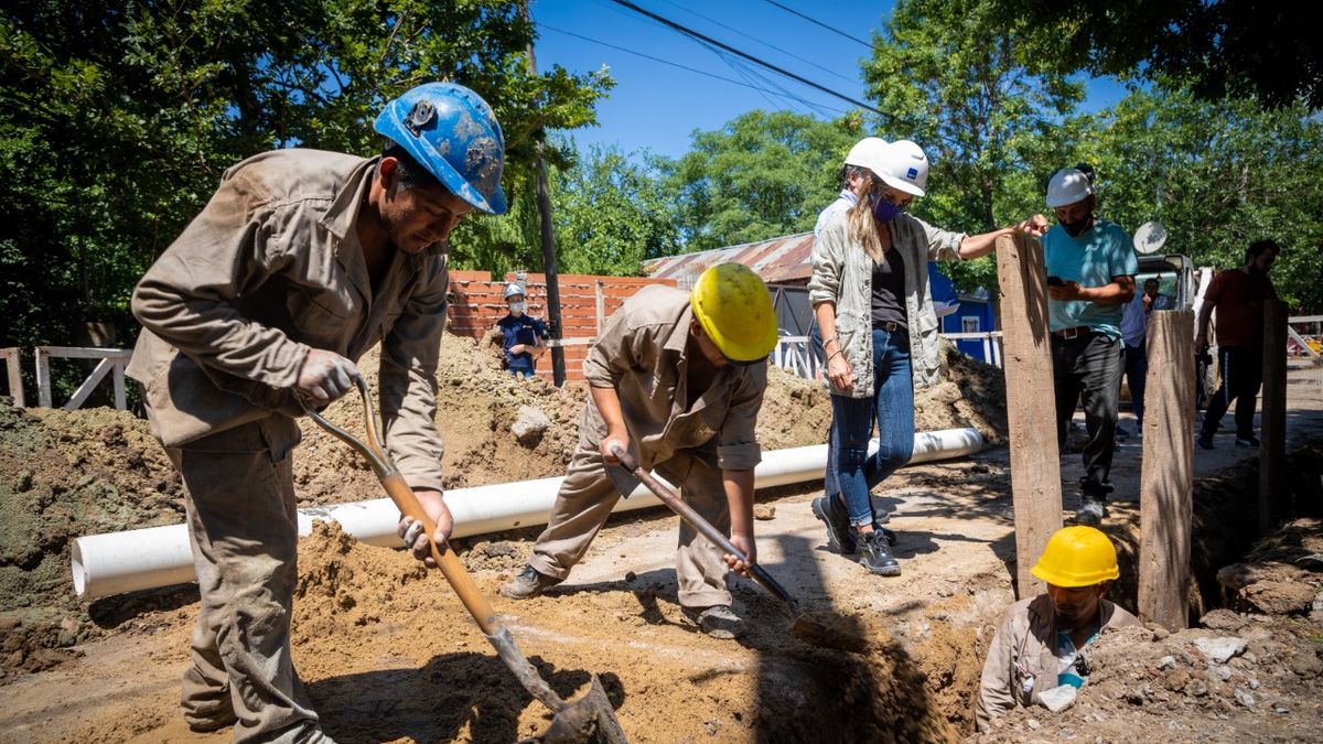 Malena Galmarini recorrió una obra cloacal que beneficiará a 8500 vecinos y vecinas de Tigre
