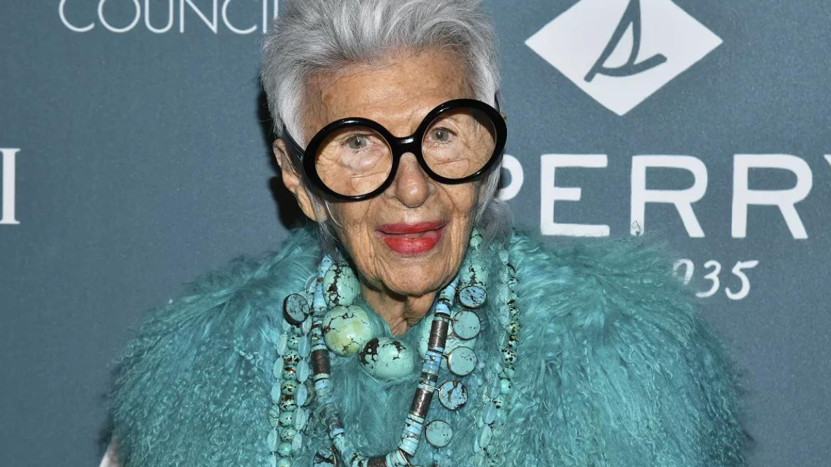 Murió Iris Apfel, leyenda de la moda estadounidense