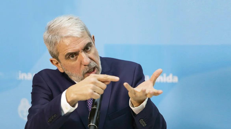 Aníbal Fernández dio detalles sobre los allanamientos en la City ...