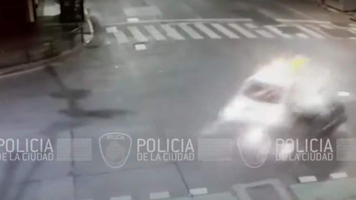 Video: así fue el impactante choque en Corrientes y Callao