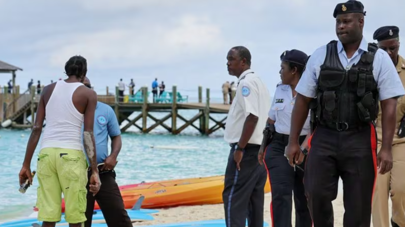 Bahamas: una turista estadounidense murió tras ser atacada por un tiburón