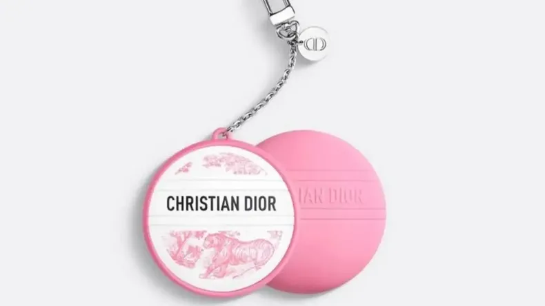 No más Labubus: así son los beauty bag charms, la nueva moda en el ...