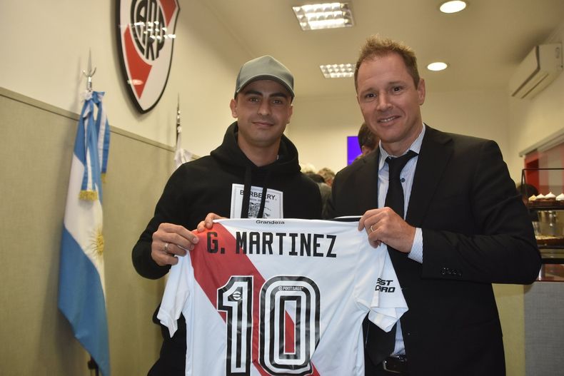 Pity Martínez volvió a River y enloqueció a los hinchas