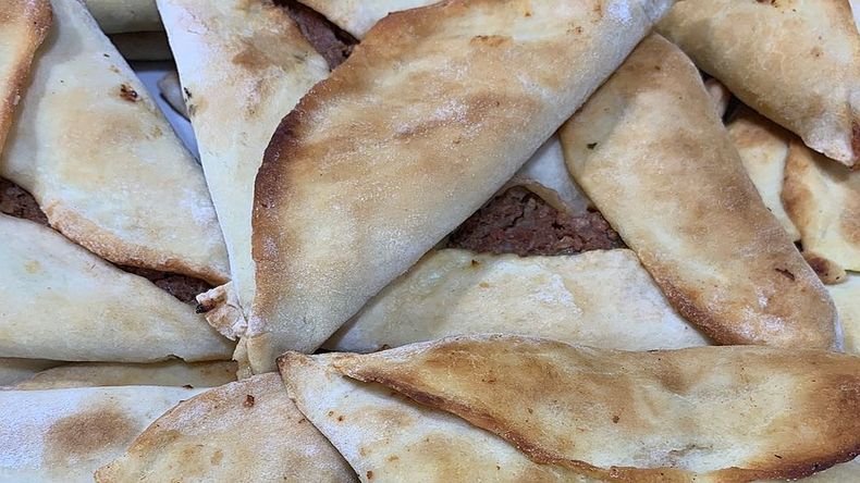 El restaurante de Buenos Aires que prepara las mejores empanadas árabes