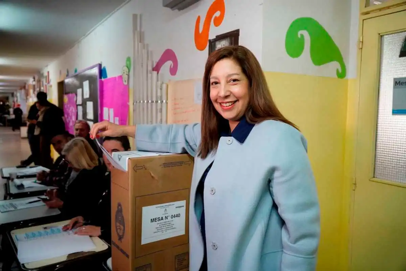 Bariloche afronta una elección clave con Arabela Carreras como favorita ...