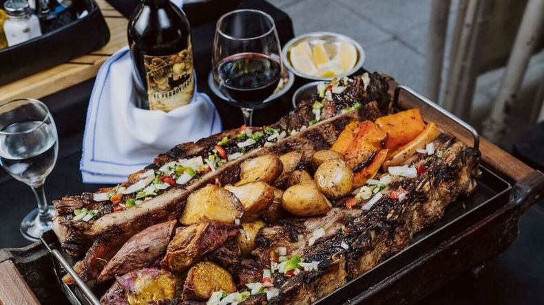 El bodegón barato de Buenos Aires que se destaca por sus precios y por sus platos XXL