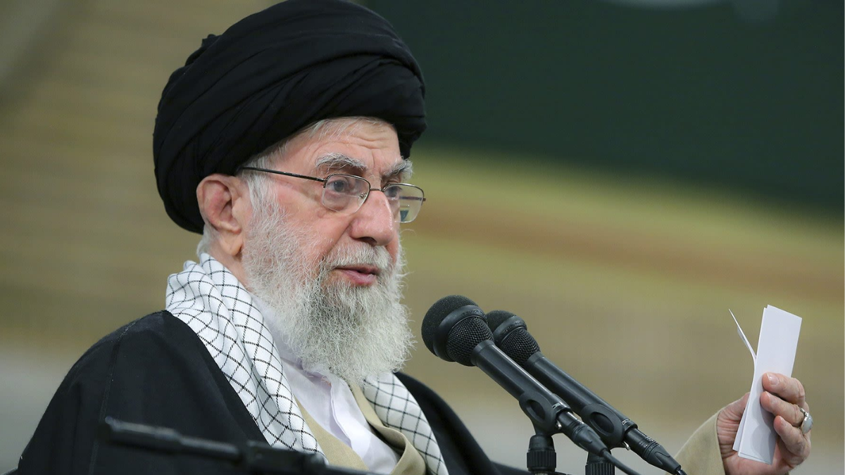 Tensión en Medio Oriente: el líder supremo de Irán prometió una ruda ...