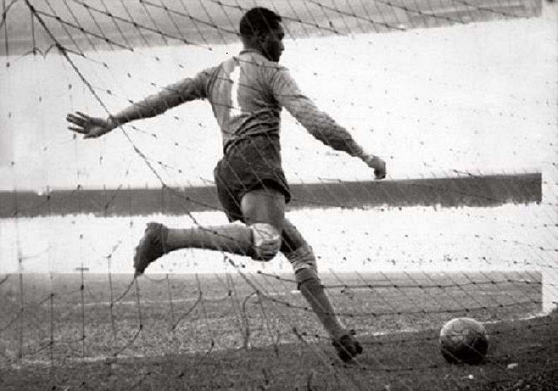 La condena social al arquero Moacir Barbosa tras el Maracanazo del ...