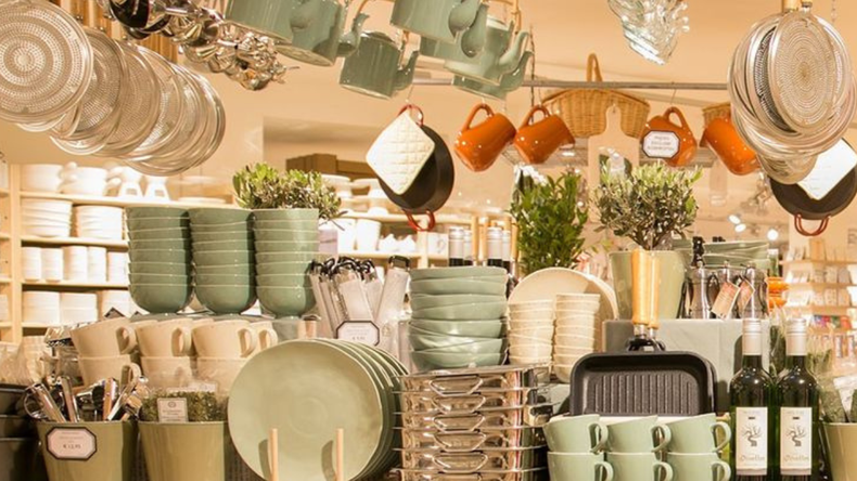 Un supermercado liquida productos de bazar con 30% de descuento: cómo ...