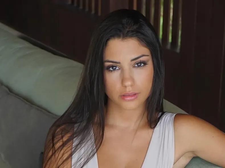 Rosina Beltrán, de Gran Hermano, mostró el color de microbikini que ...