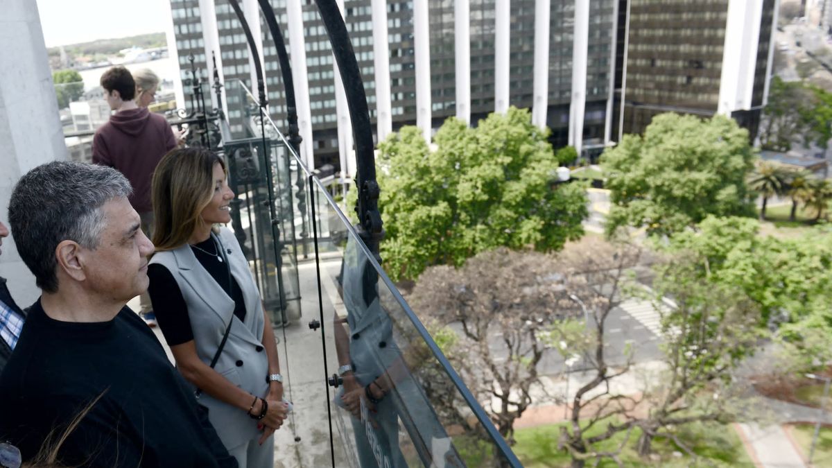 Reabrió el mirador de la Torre Monumental de Retiro tras las obras de ...
