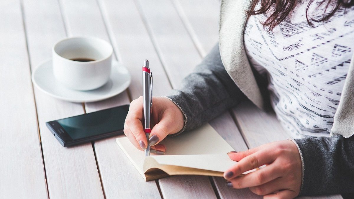 Cómo se escribe correctamente: fe o fé