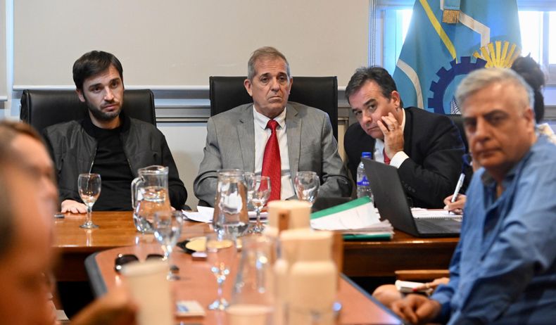 Chubut: Ignacio Torres anunció un Incentivo Provincial Docente para ...