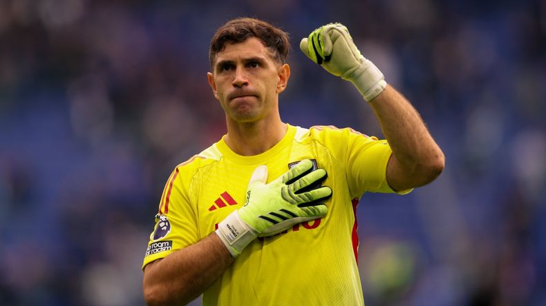 Video: las espectaculares atajadas de Dibu Martínez para evitar la derrota de Aston Villa con ...