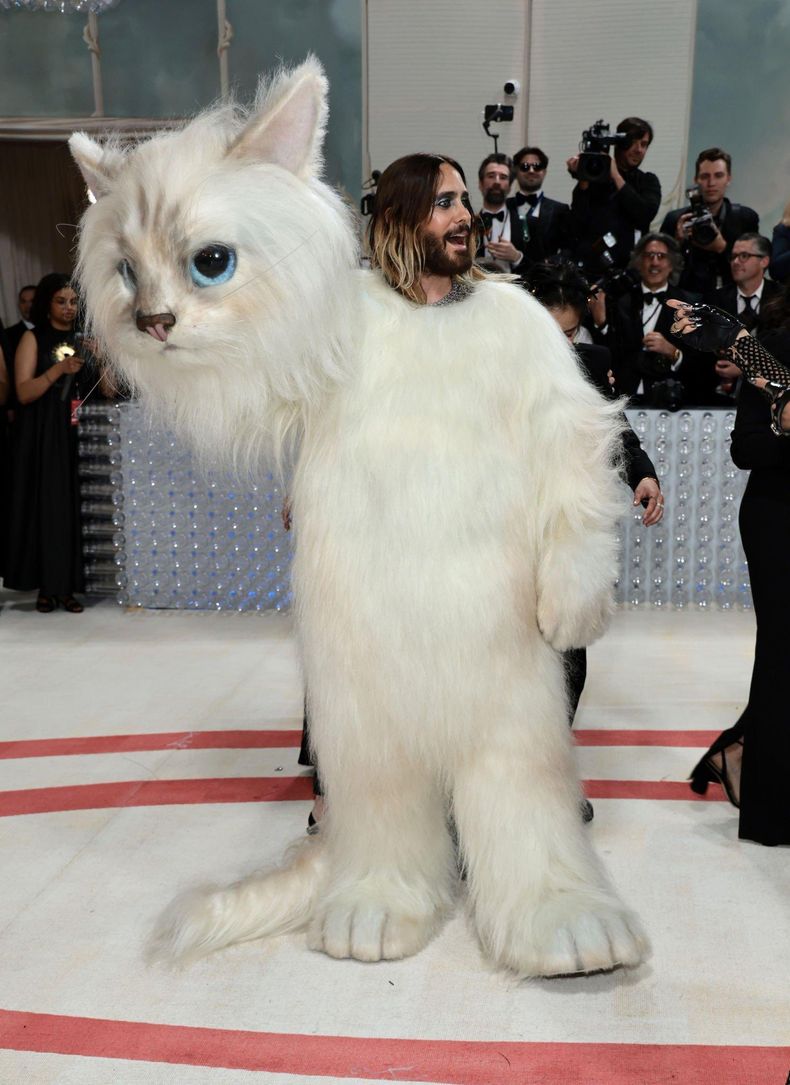 El increíble look de Jared Leto en la Met Gala: usó un disfraz de gato