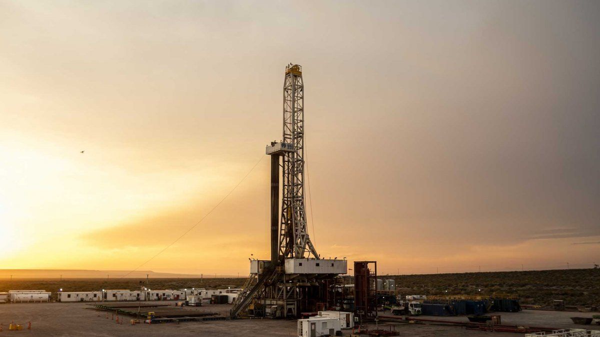 YPF cumple 100 años y lo festeja en todo el país