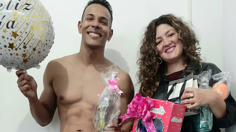 Escándalo: una candidata a diputada sorteó un show con strippers por el ...