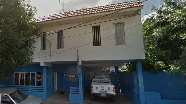 Video: fueron a hacer una denuncia y un subcomisario les disparó con ...