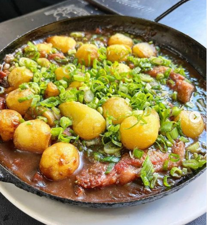El bodegón que funciona en un club de Buenos Aires y todos eligen por ...