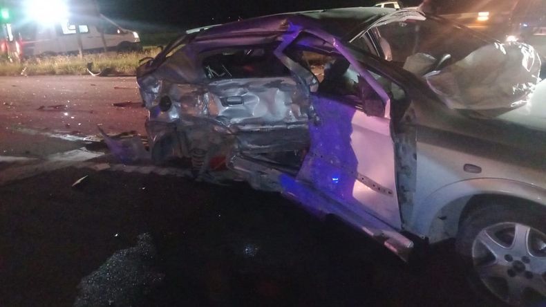 Esquivó un control policial y chocó con una camioneta en San Andrés de ...