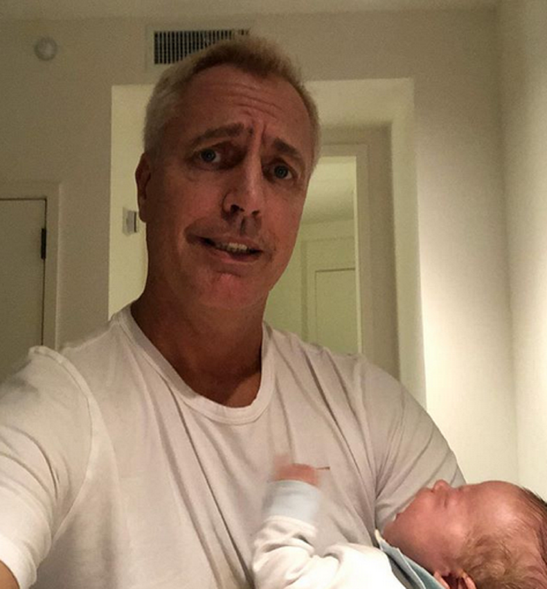 La odisea de Marley para hacer dormir a Mirko: Una hora cantándole...