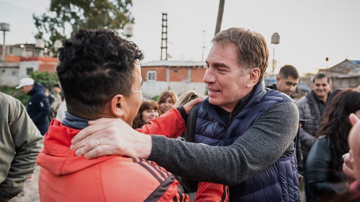Santilli cerró su campaña con una recorrida por diez municipios del ...
