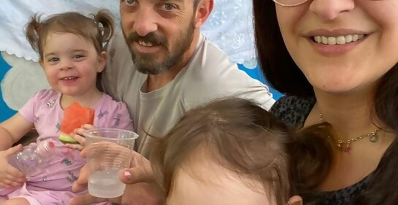 La emotiva videollamada de los argentinos Ariel y David Cunio con su ...