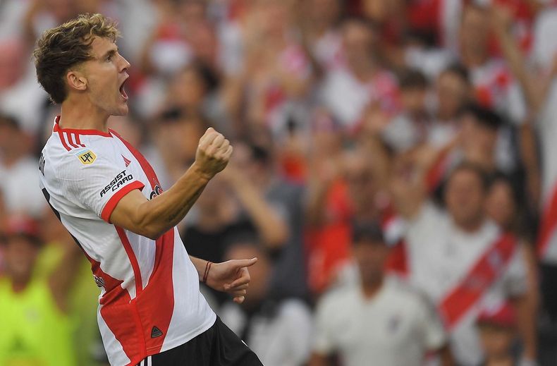 Video: el golazo de Facundo Colidio para River frente a Vélez en el Monumental