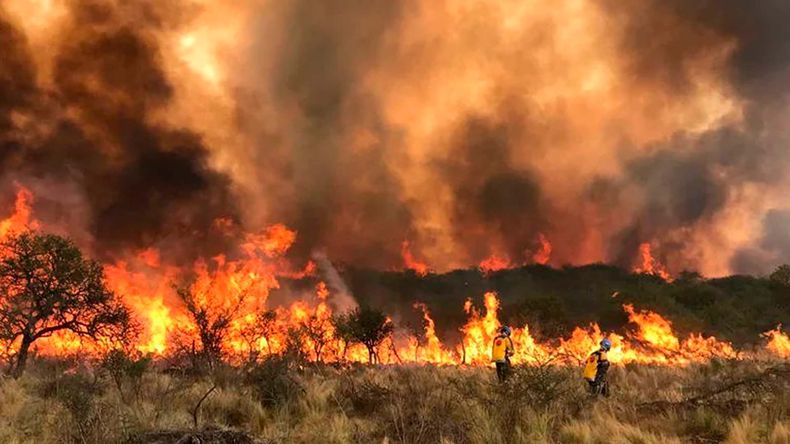 Fuego en Córdoba: siguen los incendios en Punilla e inició uno nuevo en ...