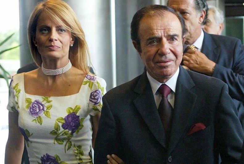 La interna de Cecilia Bolocco y Carlos Menem en medio de la intervención de su hijo Máximo
