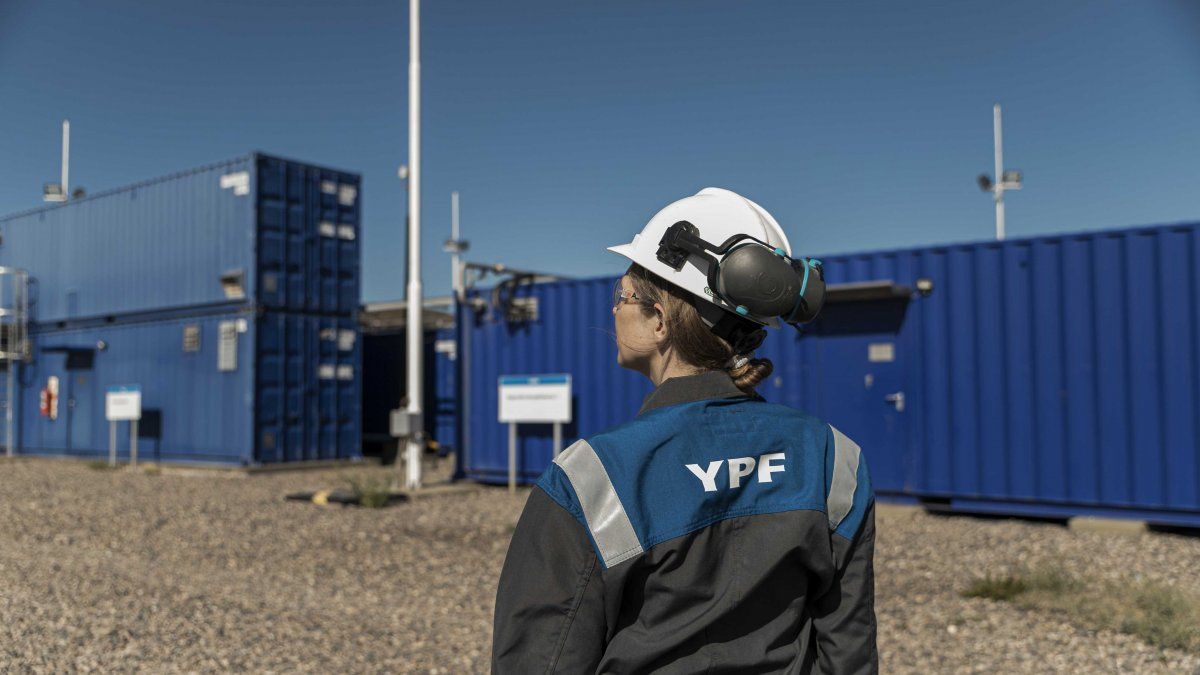 YPF ofrece nuevos empleos en Argentina: requisitos y cuáles son los puestos