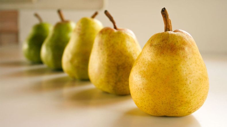 ¿Buscas trabajo? Qué ritual con una pera tenés que hacer para ...