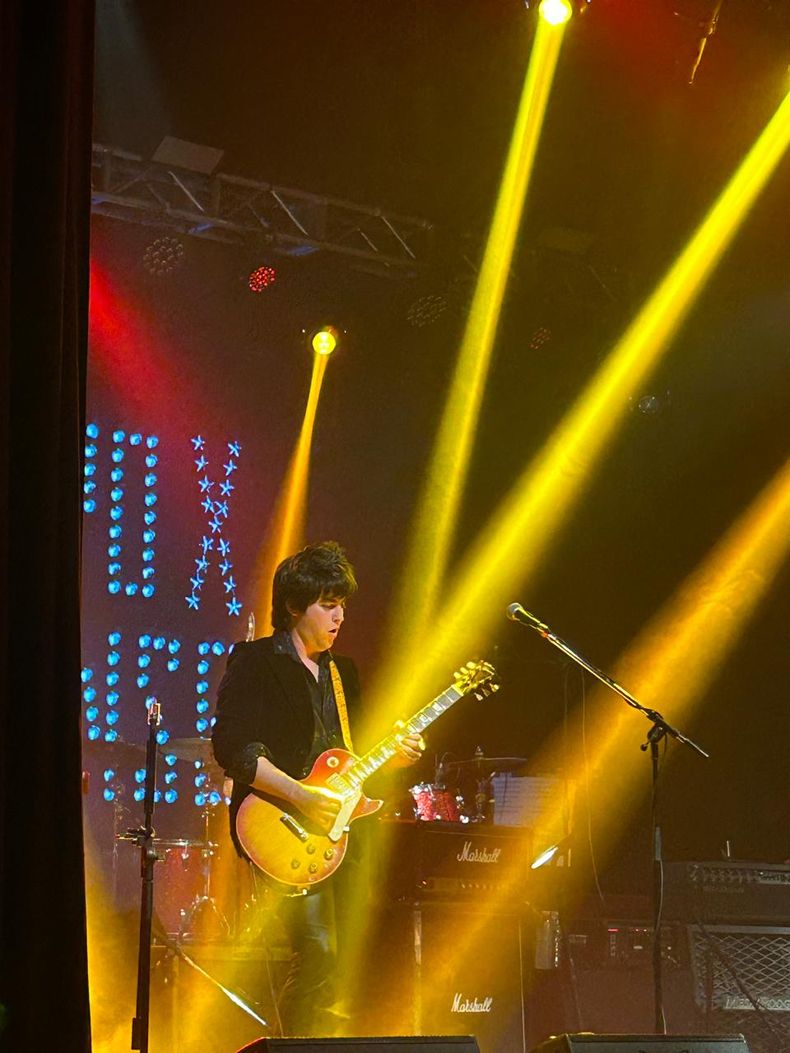 Juanse homenajeó a Pappo en una noche a puro rock y blues