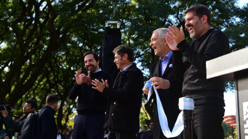 Julio Alak y Axel Kicillof reinauguraron la Plaza Rocha en La Plata ...