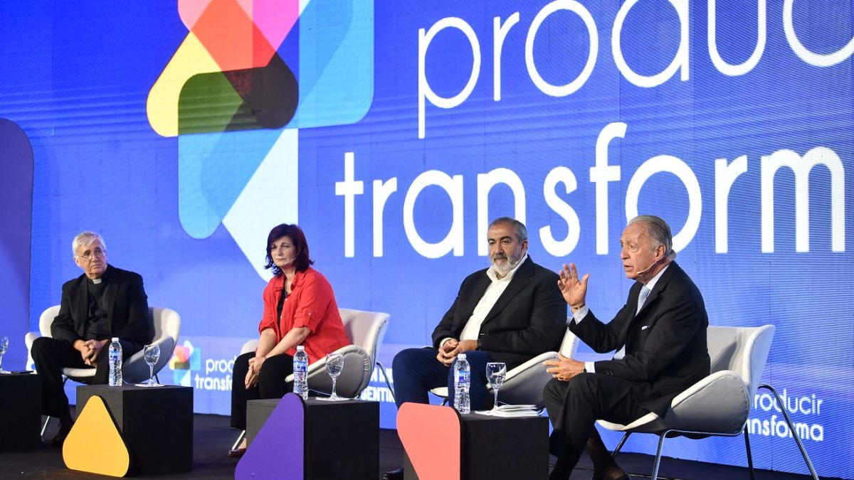 Kelly Olmos: Cada vez que al pueblo le ha ido bien, a la industria le ...