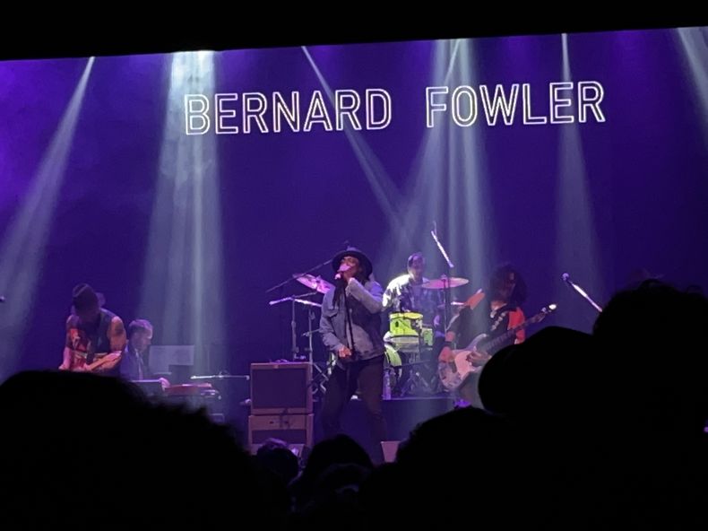 Vuelve Bernard Fowler, histórico corista de los Rolling Stones