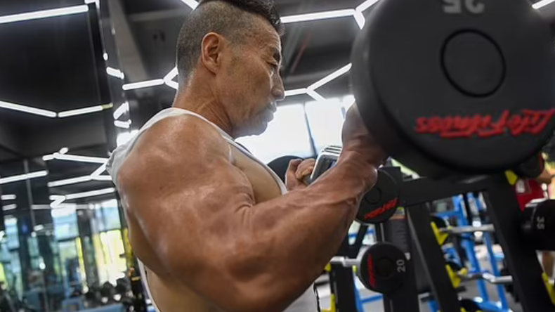 Quién es Xinmin Yang, el fisicoculturista que se destaca con un cuerpo ...