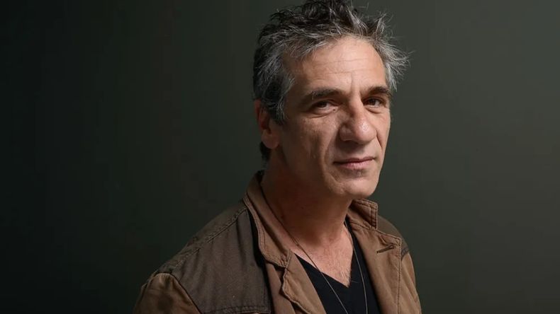 Murió un actor del Batman de Nolan a sus 60 años en una playa de Israel